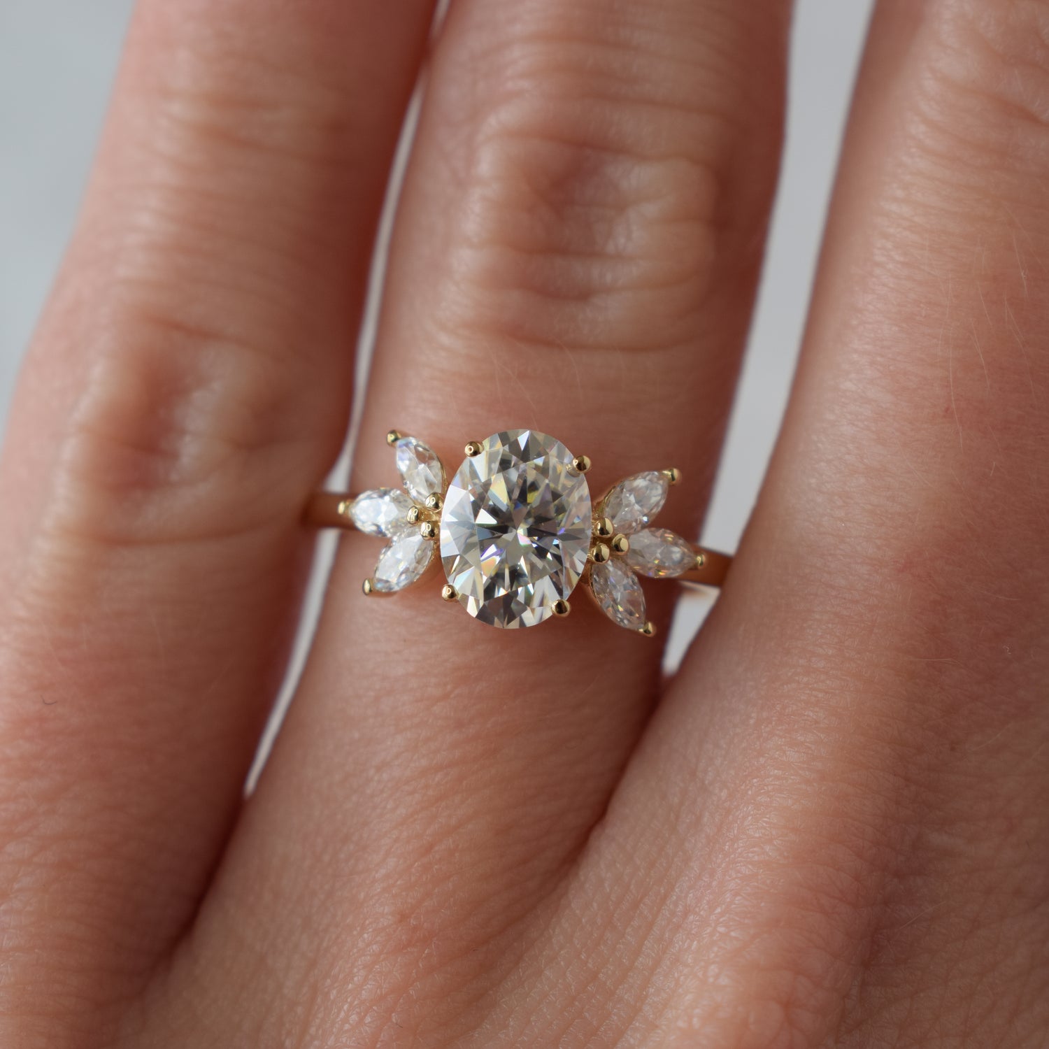 9kt Gold Oval Flutter Ring – Collective & Co.